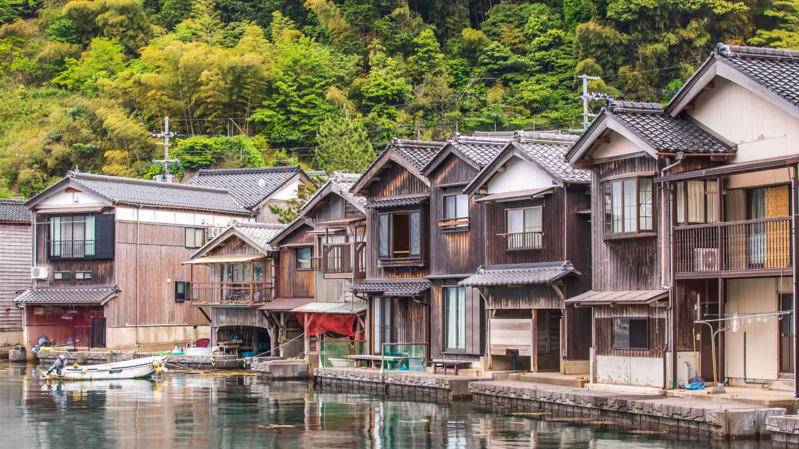 19 Warm and Welcoming Destinations for Solo Travelers