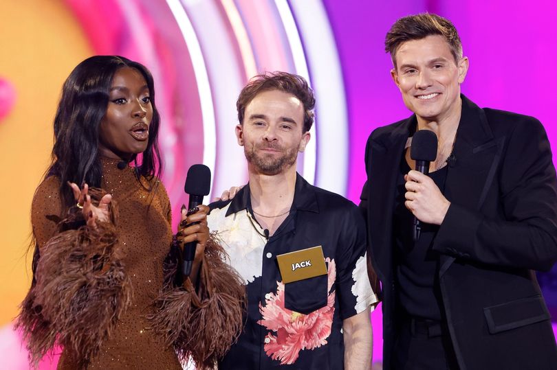 Coronation Street star says 'I don't know if we can say' as he shares ...