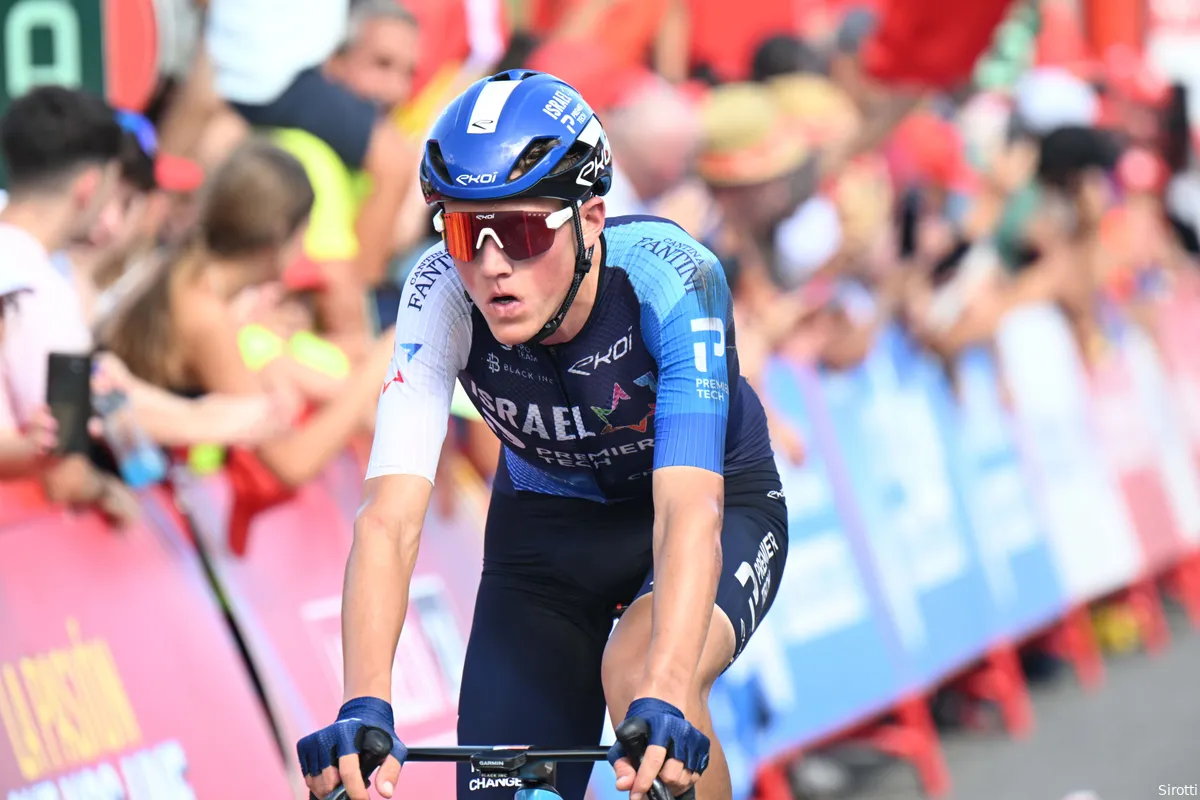 À la Pogacar! Marco Frigo pakt na monstersolo van 72 kilometer ...