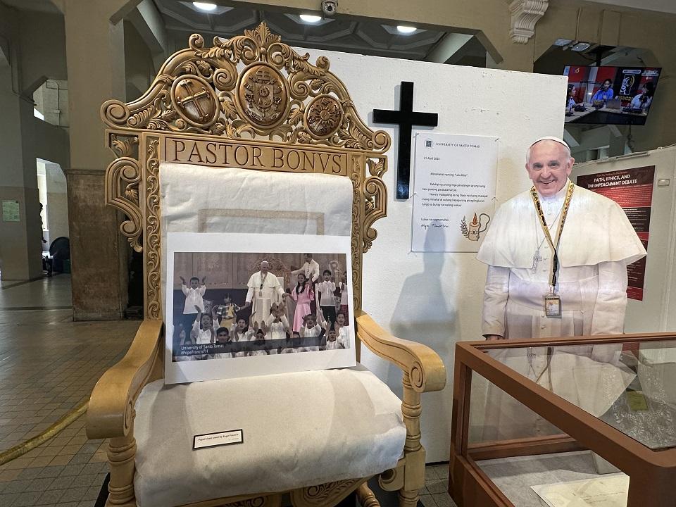 Pope Francis memorabilia from 2015 visit on display at UST