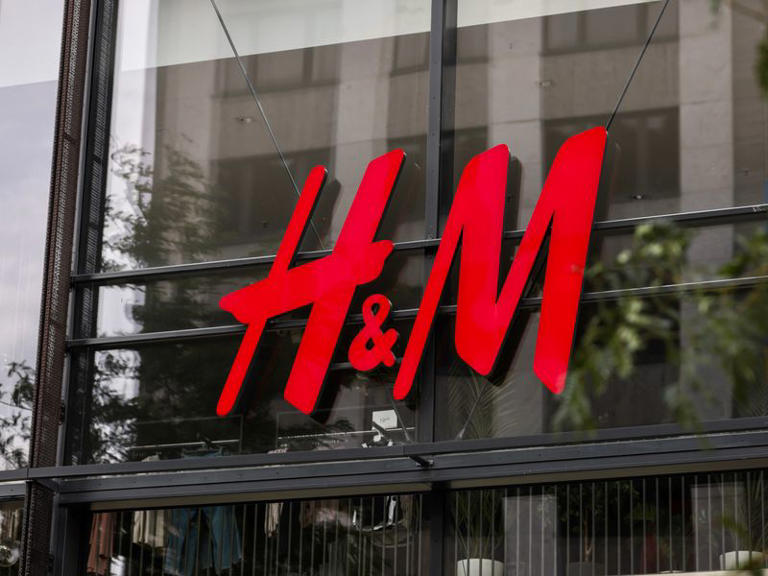 790 Euro? Nein, 79 Euro: Der eleganteste H&M-Mantel im Frühling 2026