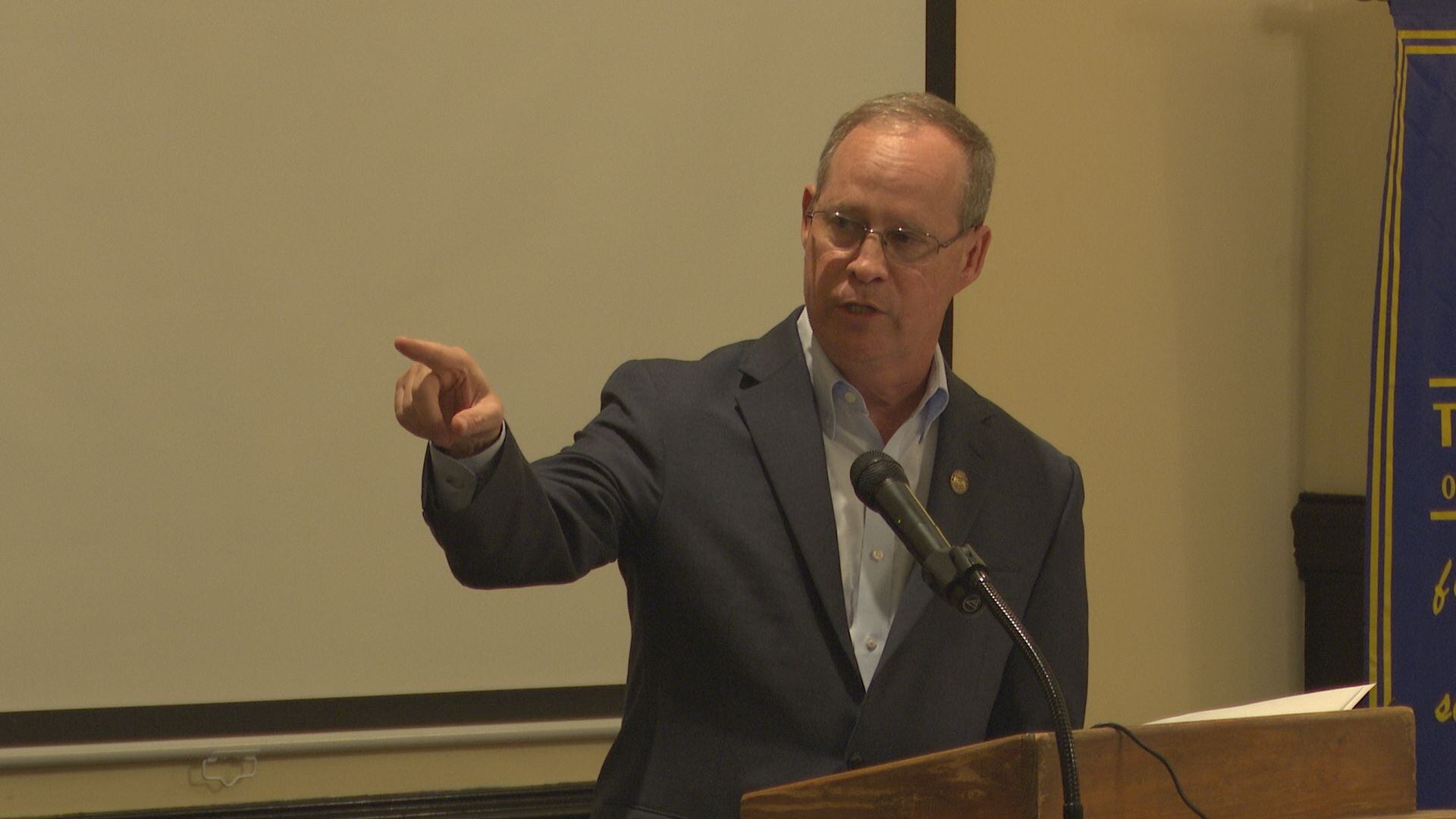 Congressman Greg Murphy visits Pitt County school & ECVC Wednesday