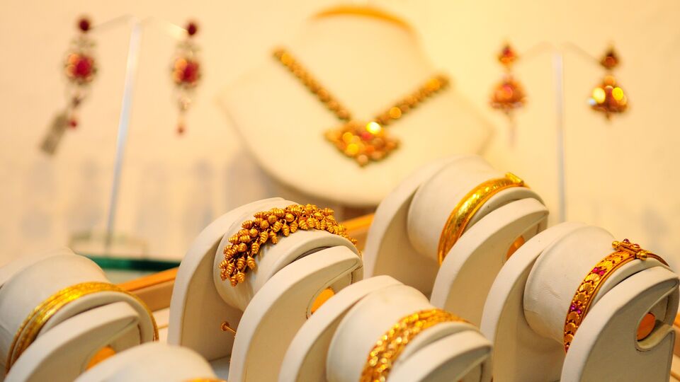 Gold Price Today: Yellow metal slumps by ₹5,000 from record-high to ...