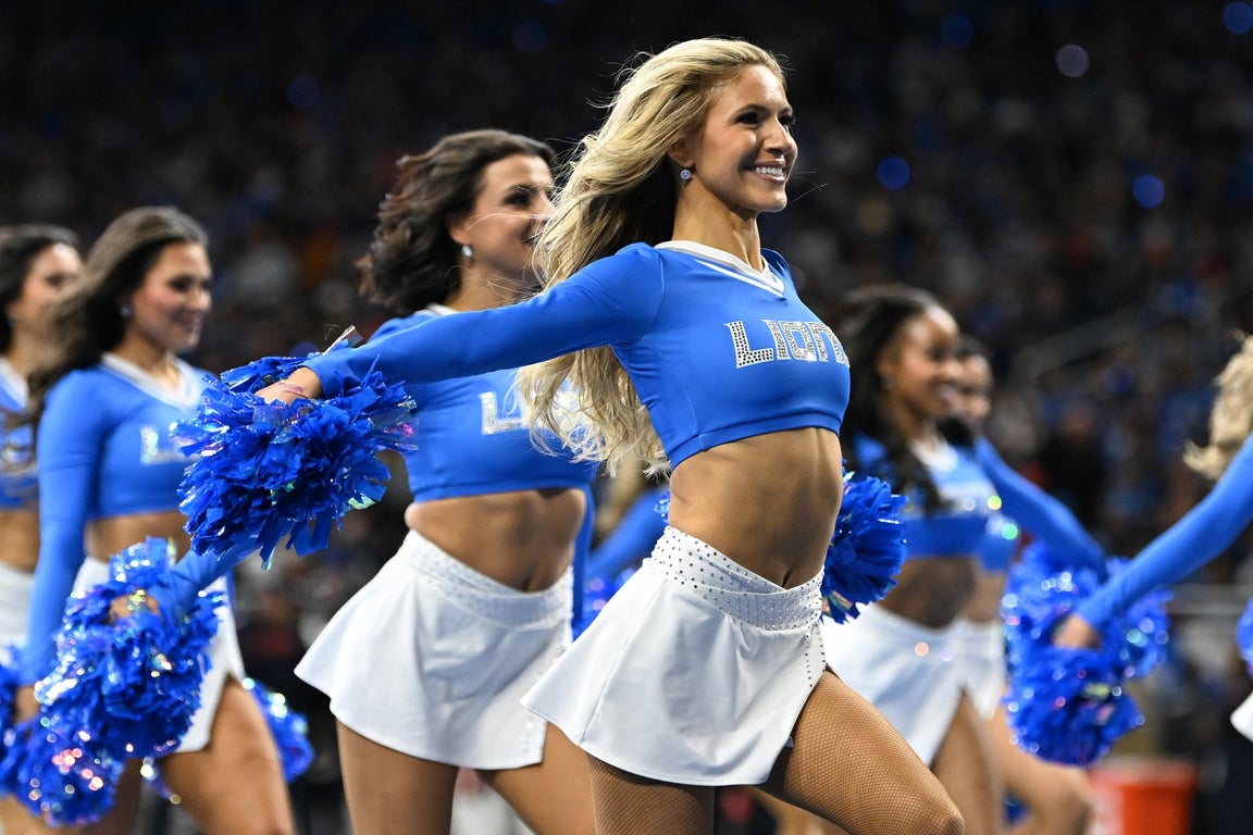 Superb NFL cheerleader photos from last football season