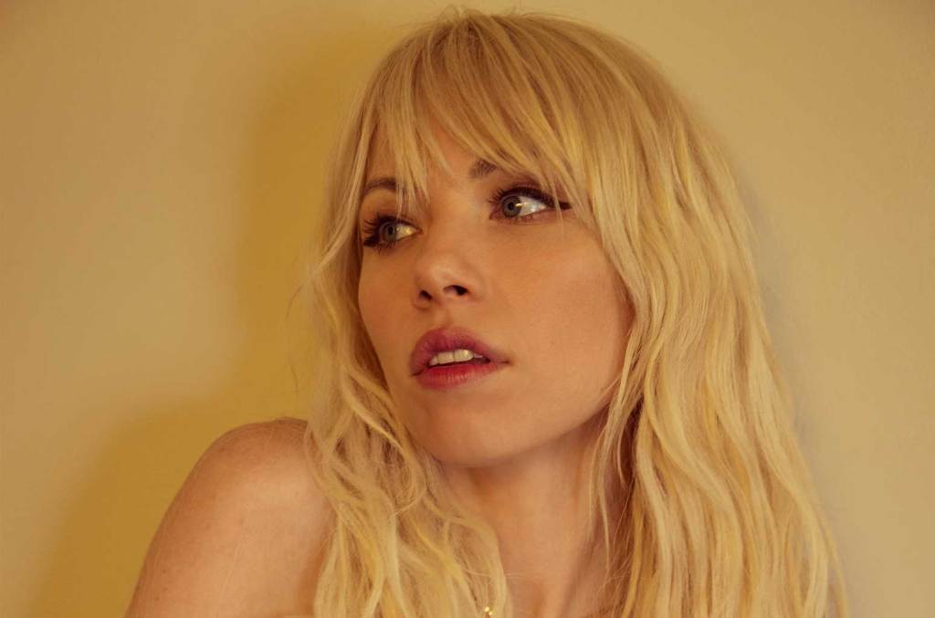 Carly Rae Jepsen and Lena Dunham Team Up for '10 Things I Hate About ...