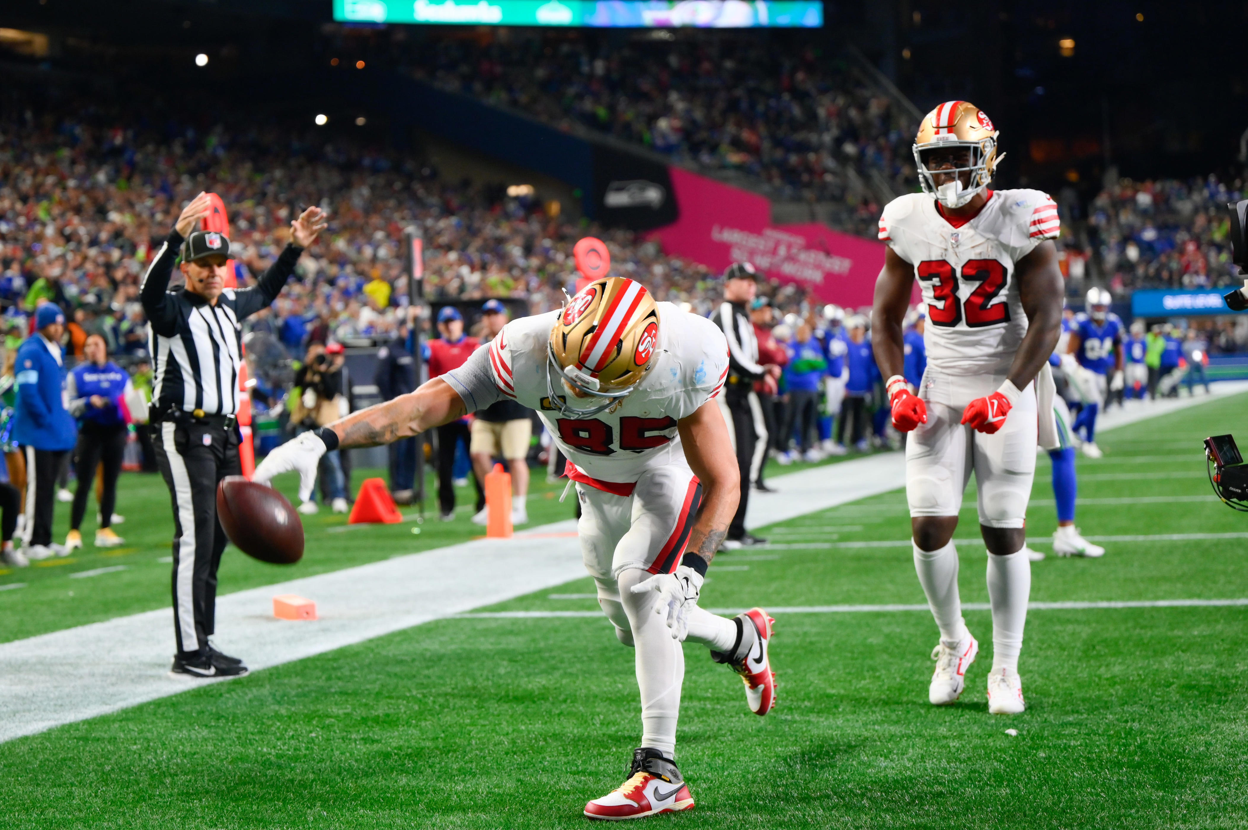 AI makes game-by-game predictions for the San Francisco 49ers 2025 season