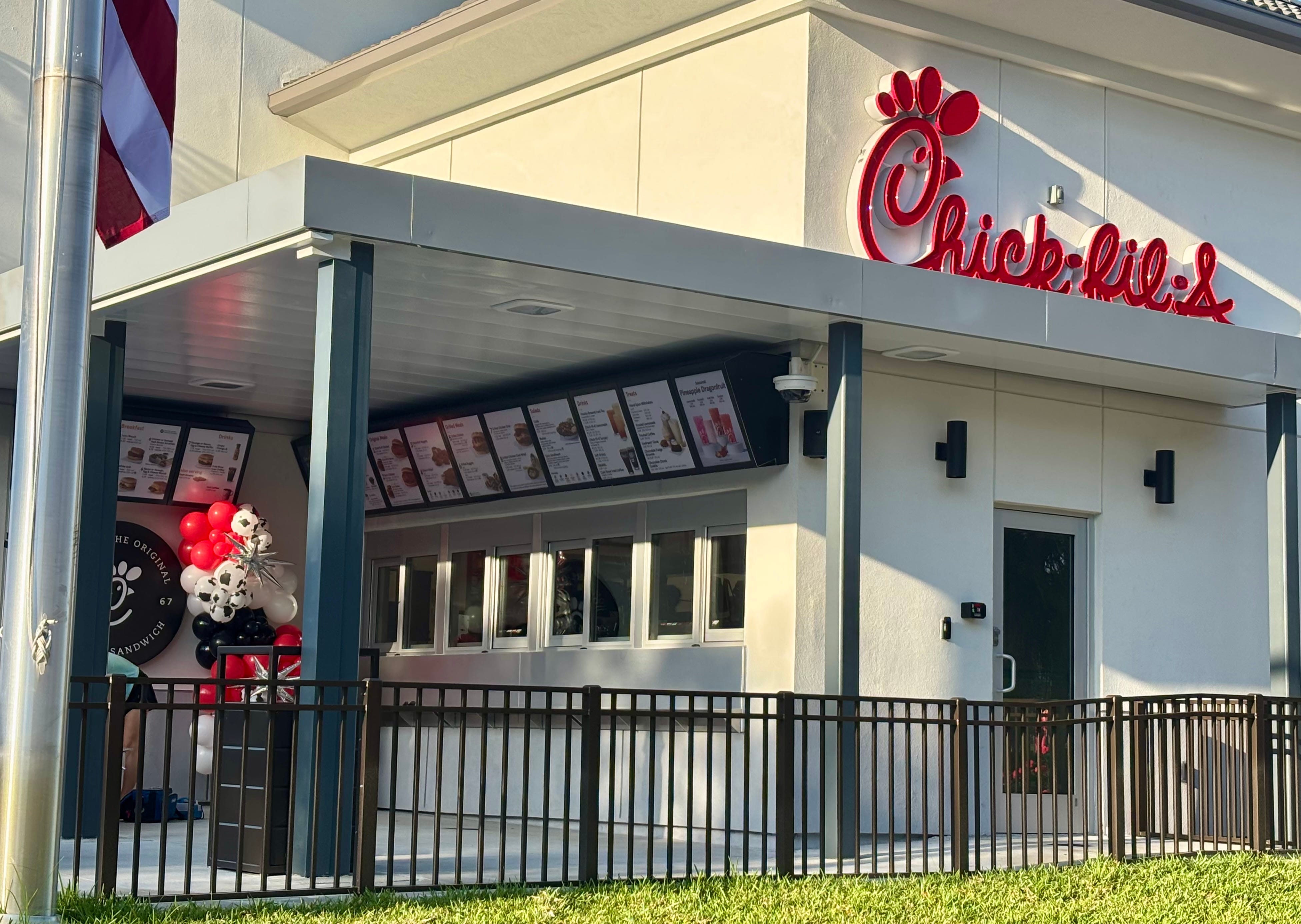 Christmas Day in Florida. What restaurants, fast food are open and closed