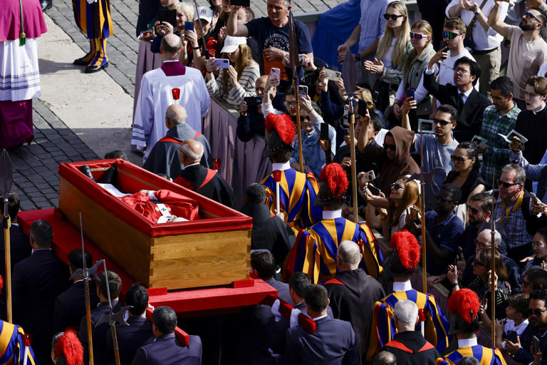 When is Pope Francis's funeral? A guide to the papal rites and ...