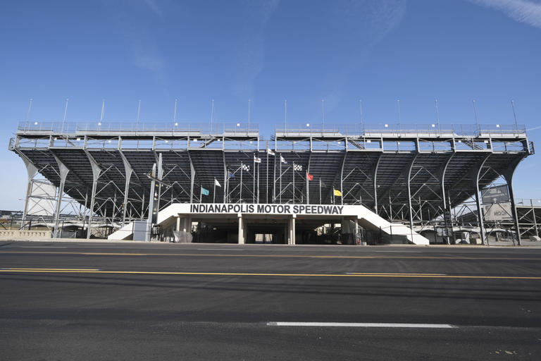 Indianapolis 500 drivers finally make it onto the track for testing ...