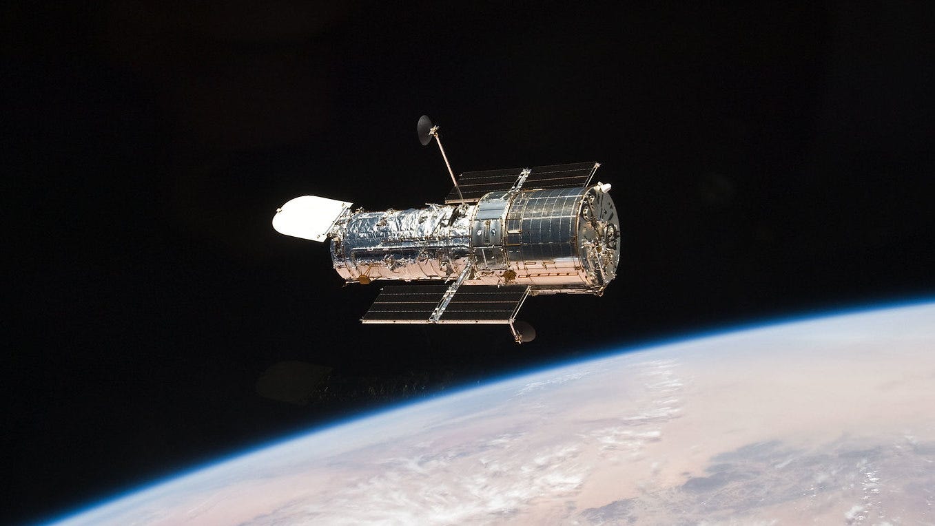 Hubble Space Telescope Is 35: Don't Miss These 4 Dazzling Anniversary ...