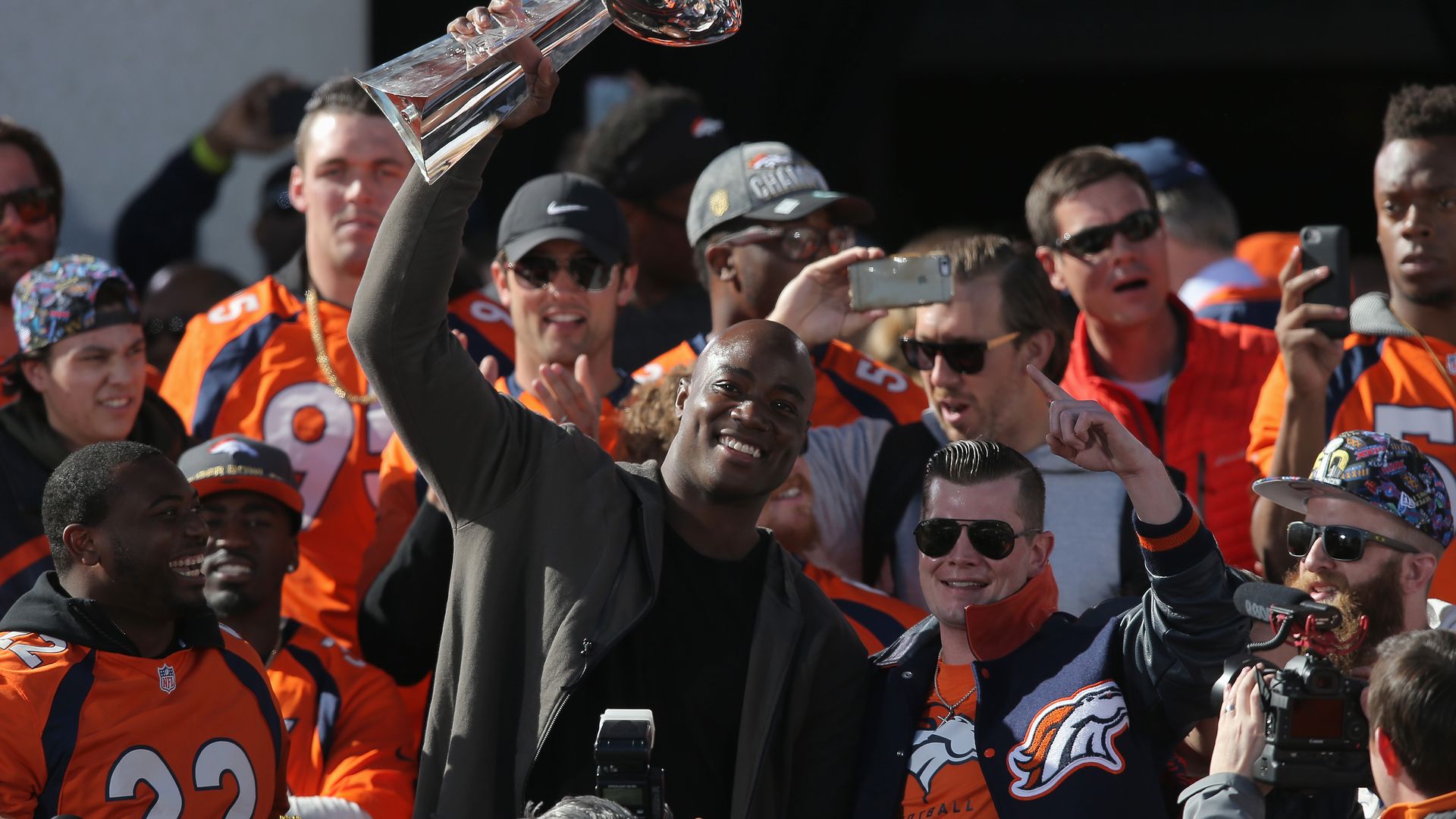 DeMarcus Ware is celebrating 20 years since he was drafted by honoring ...