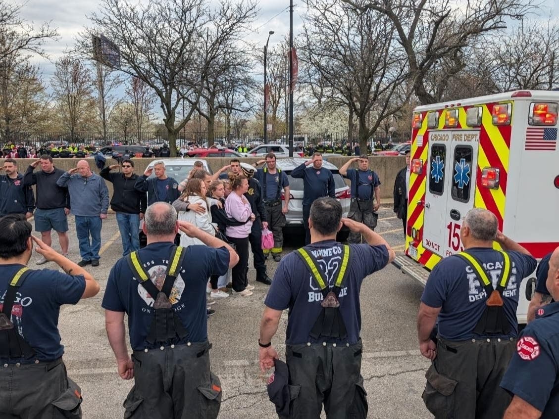 CFD Captain Dies Fighting Garage Fire On Chicago's West Side