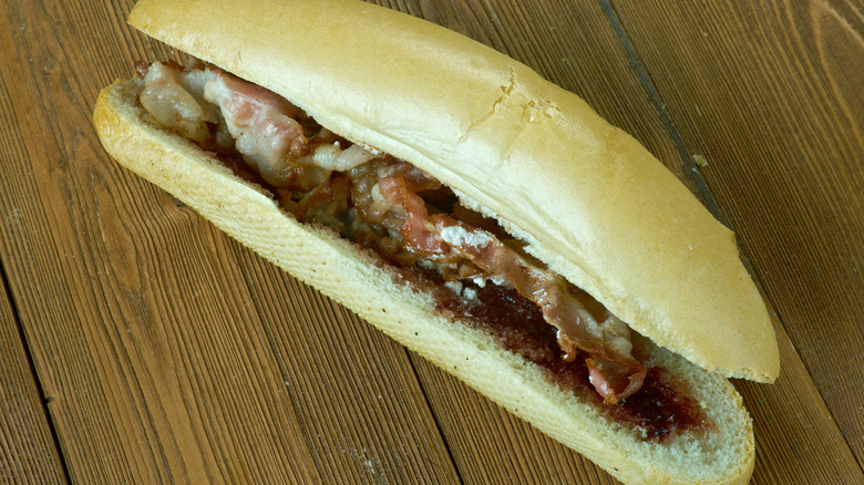 12 Of Elvis Presley's Favorite Foods And Drinks