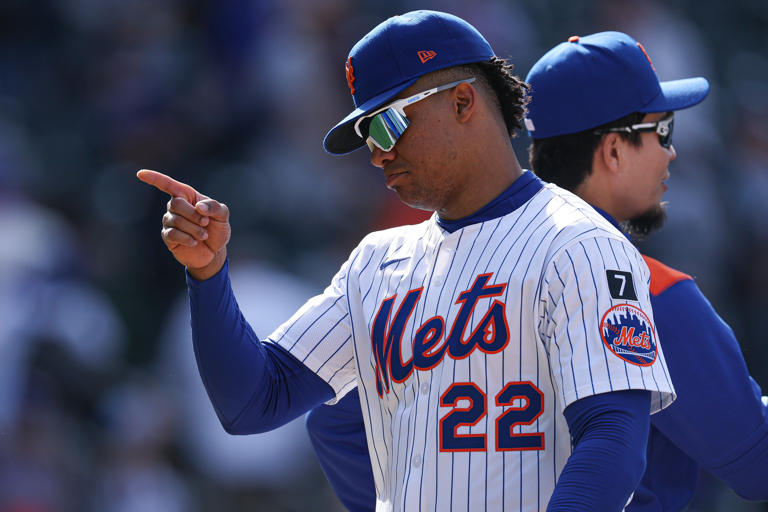 See Juan Soto throw out Nick Castellanos at home to keep Mets-Phillies ...