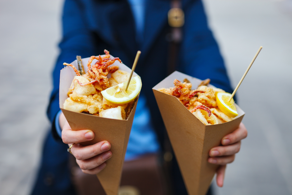 10 Street Foods That Taste Better Than a Michelin-Star Meal