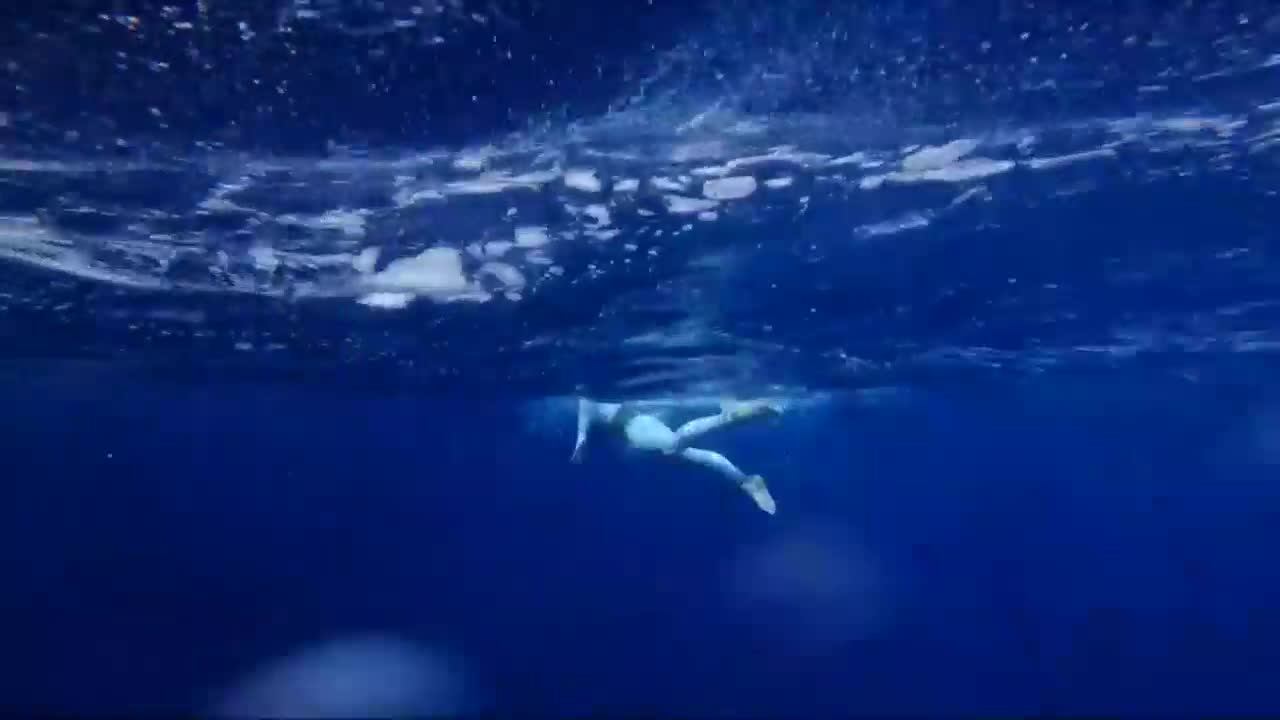 Kaiser student becomes Hawaii’s youngest resident to swim Ka Iwi channel