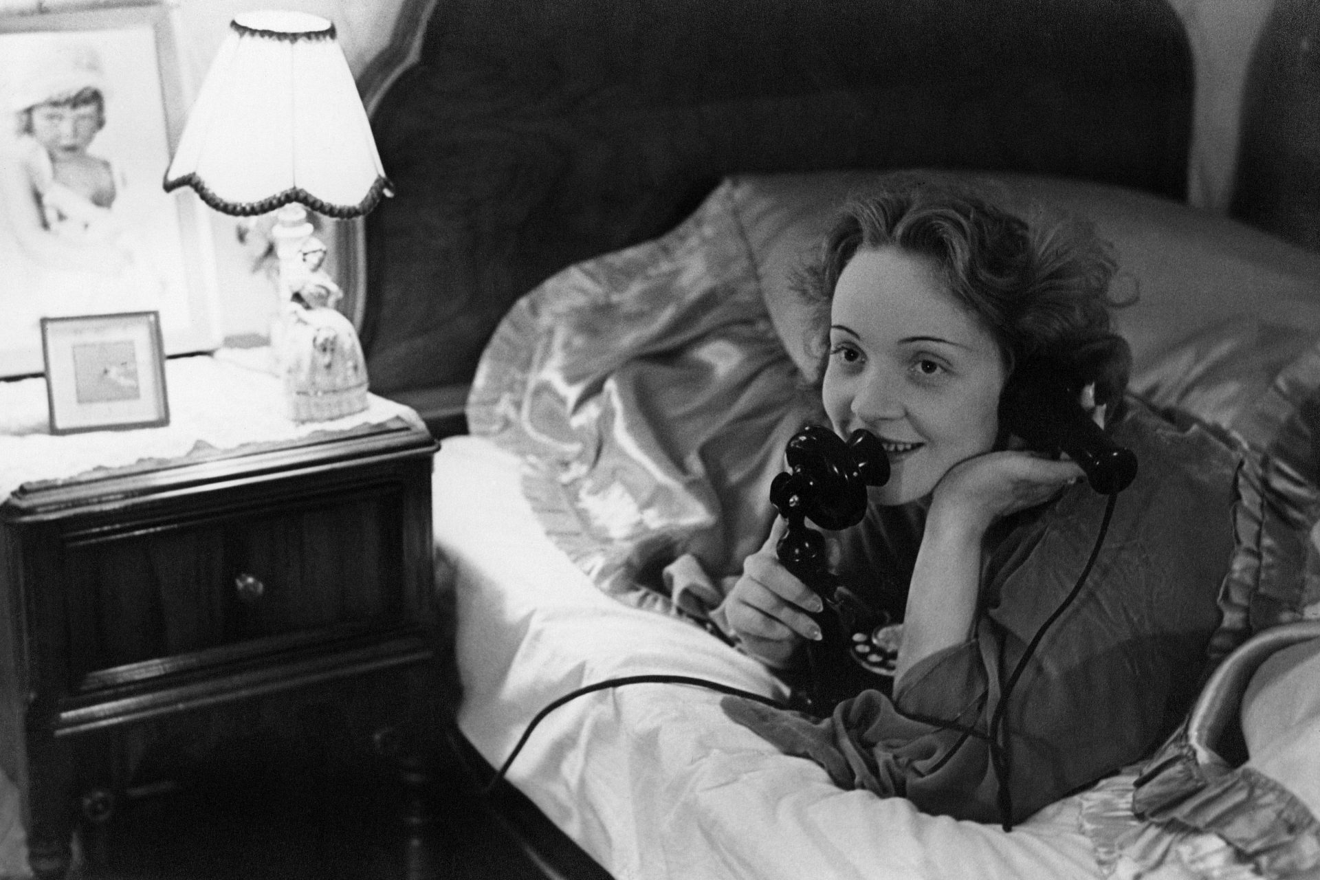 Marlene Dietrich: photos of the iconic movie star