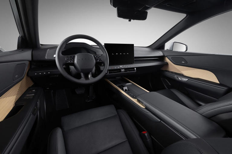 The All-New 2026 Lexus ES Brings a Whole New Look to the Carmaker's Sedans