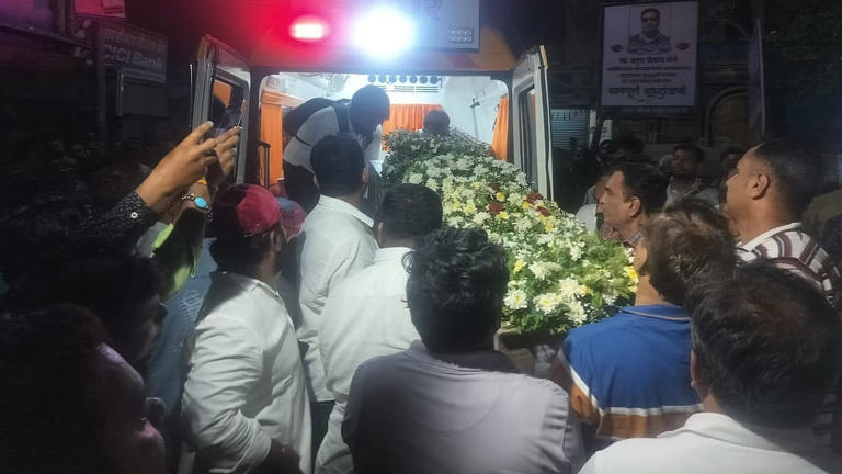 Pehelgam Terror Attack : अतुल मोने यांचा मृतदेह घरी आणताच कुटुंबीयांचा ...