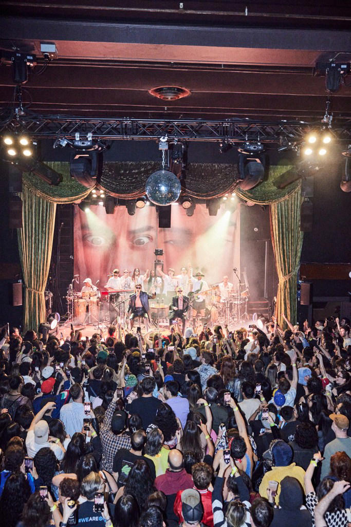 Argentina's Ca7riel and Paco Amoroso Bring Their Explosive Live Show to ...