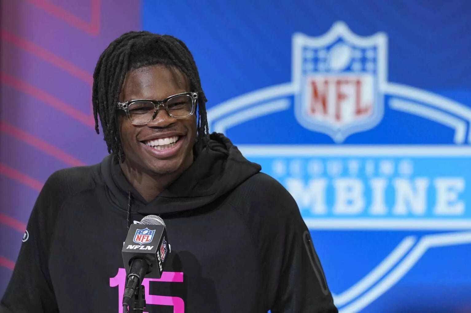 Travis Hunter’s NFL Draft moment sparks outrage over father’s court ...