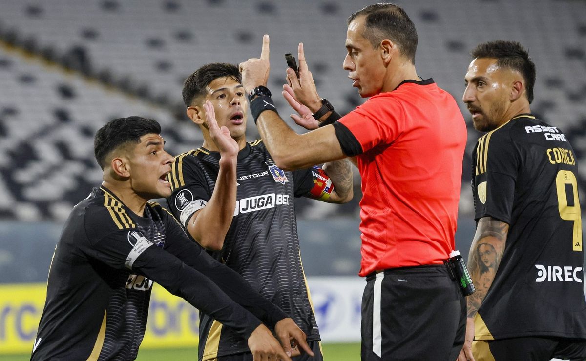 ¡Fue error del árbitro! Explican por qué sí debió ser penal para Colo ...