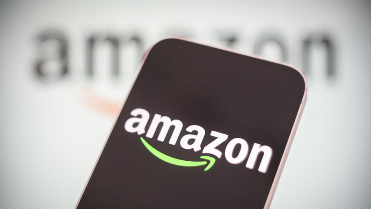 Amazon is selling an 'efficient' $300 robot vacuum and mop for $160 ...