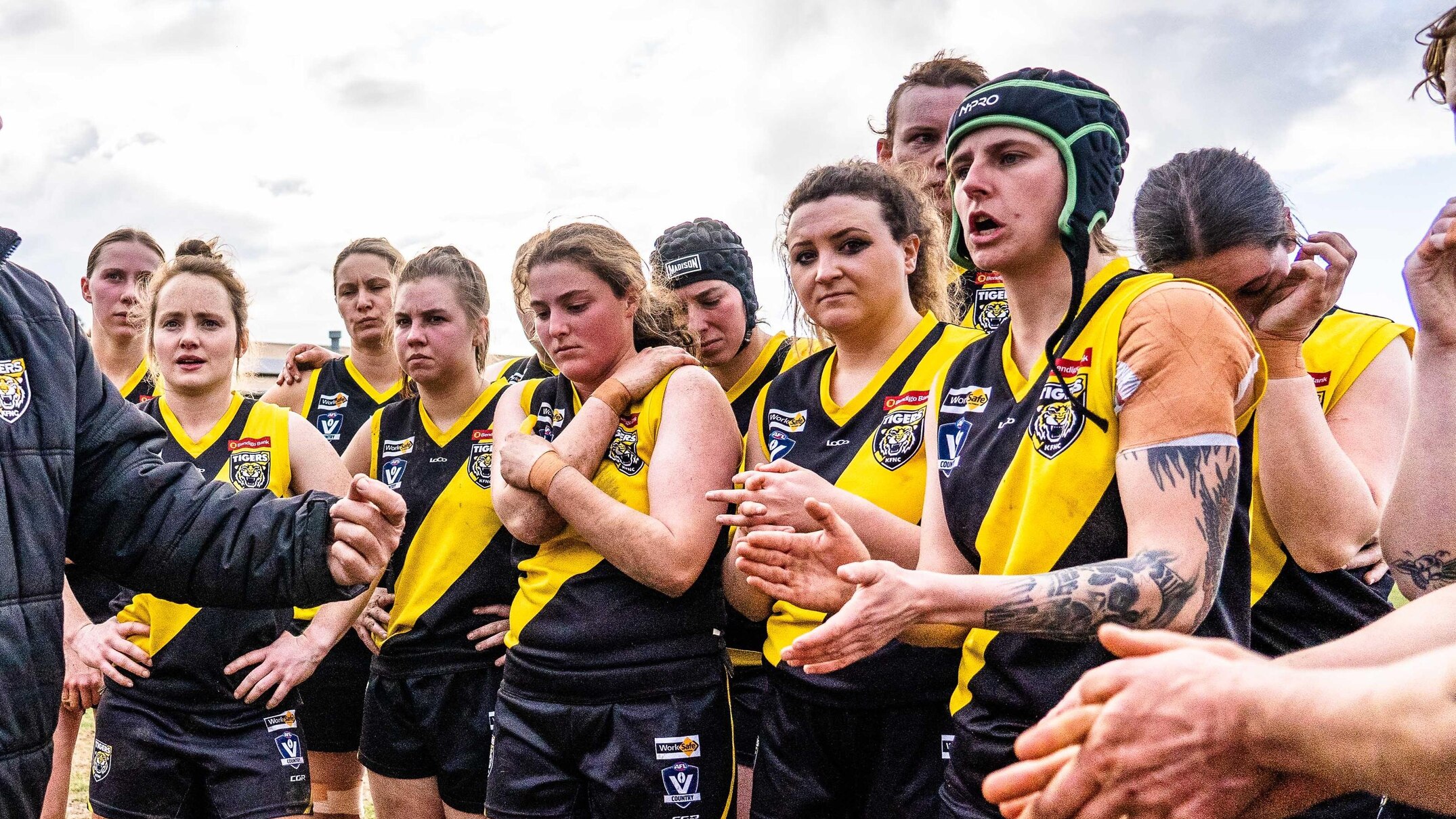 Women's footy sides folding amid claims of inequitable treatment and a ...