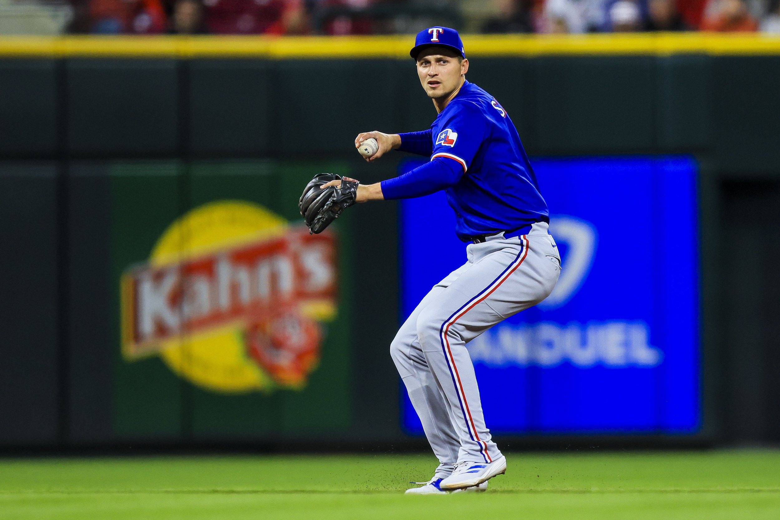 Rangers lose key part of lineup as two-time World Series champ lands on IL