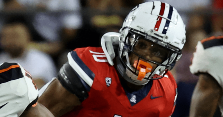 Arizona LB Justin Flowe enters NCAA transfer portal