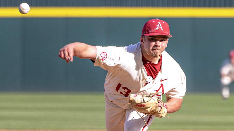 Razorbacks outlast Trojans in pitcher's duel for home midweek finale