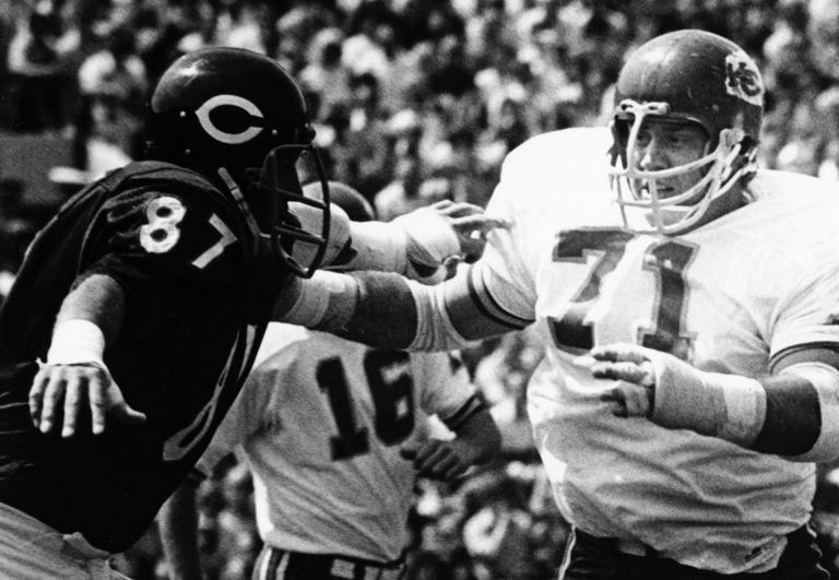 Tennessee football's highest drafted defensive lineman in NFL history