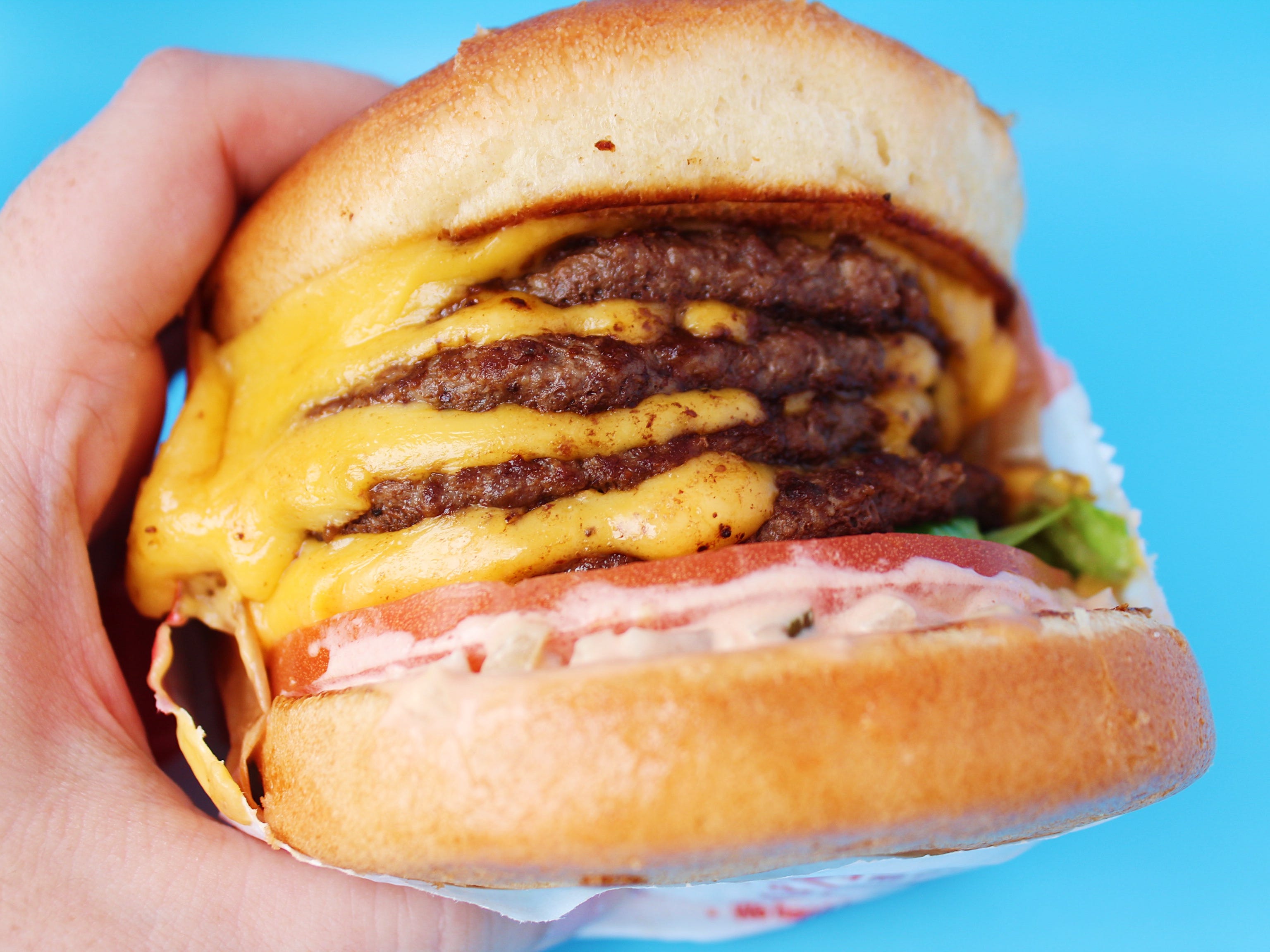 I tried the biggest burgers at 5 fast-food chains and ranked them from ...