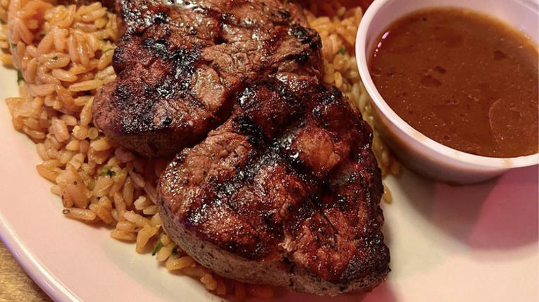 Get A Fresh Cut Steak At Texas Roadhouse With This Easy Ordering Tip