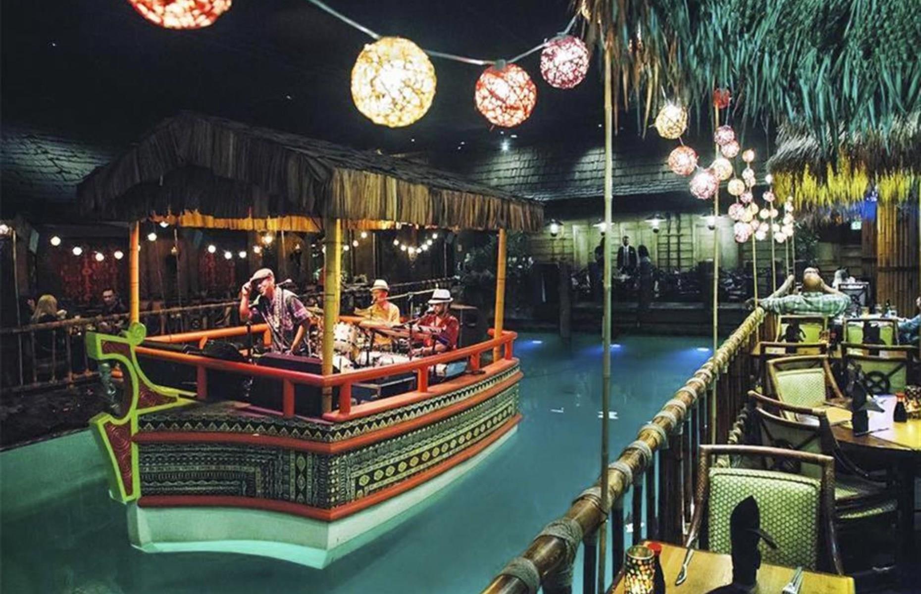 The Most Unusual Restaurants In America You Need To Add To Your Bucket List