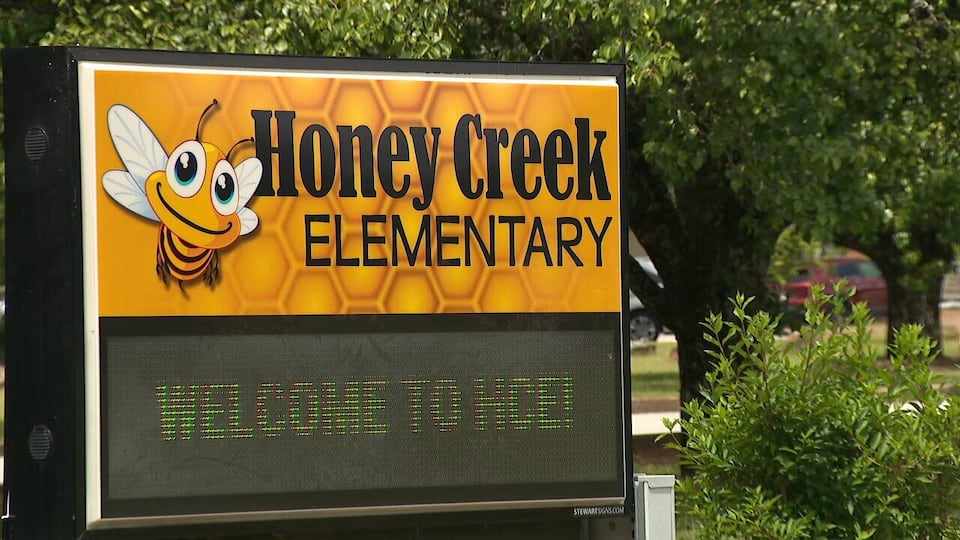 ‘Whites only,’ ‘colored only’ signs posted in Rockdale elementary school