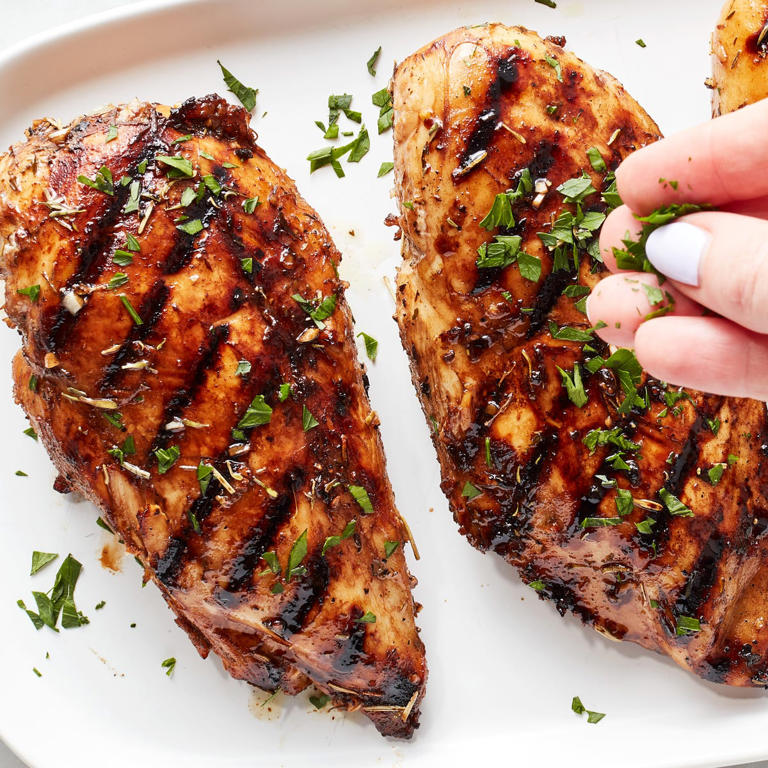 Here's How To Grill The Perfect Chicken Breast Every Time