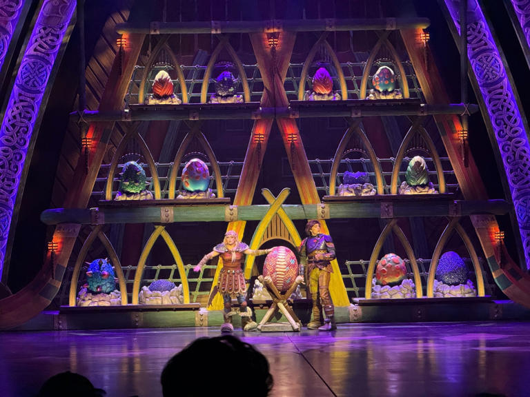 PHOTOS, VIDEO: 'The Untrainable Dragon' Stage Show at How to Train Your ...