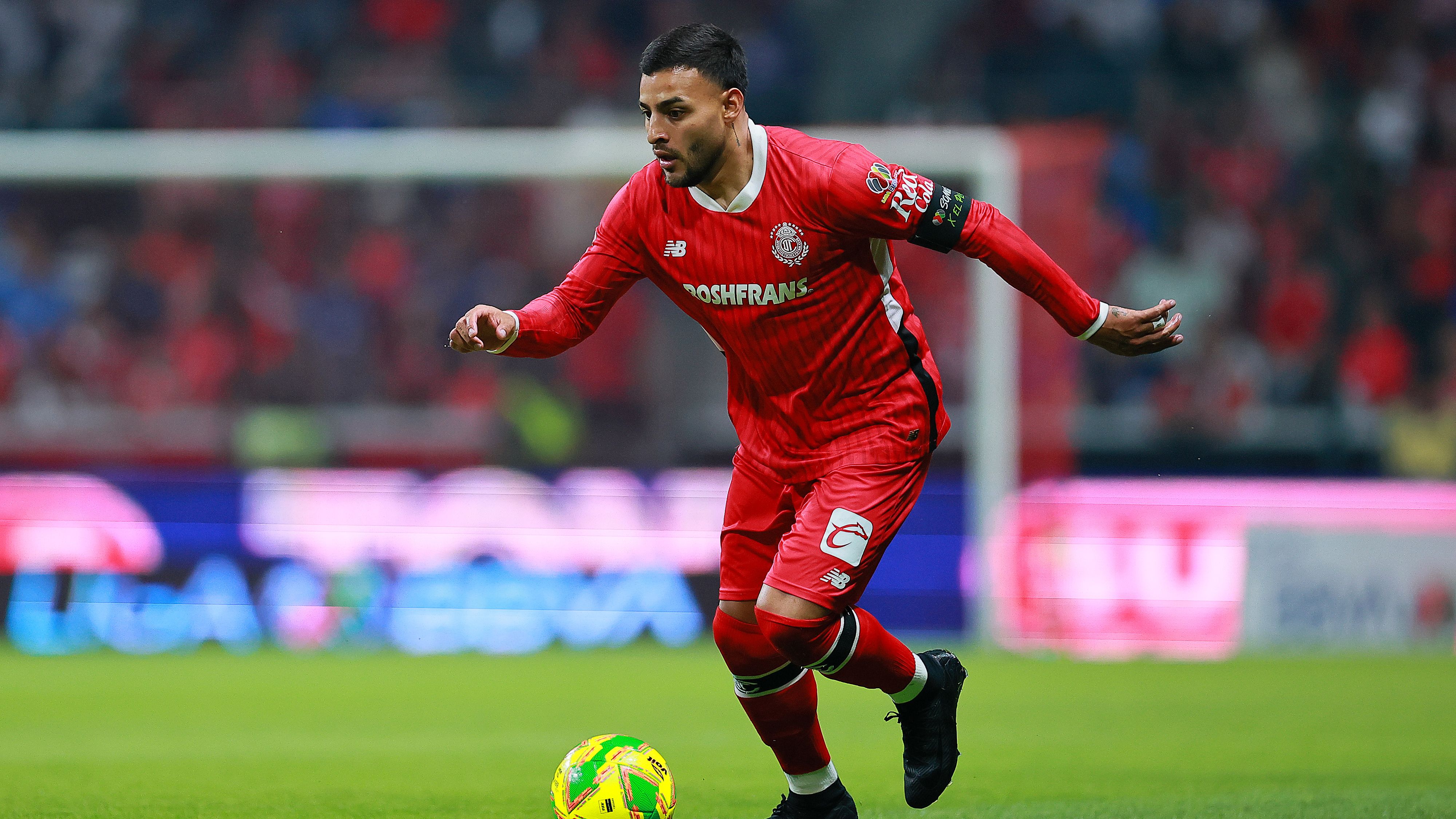 América are reportedly interested in Toluca's Alexis Vega and Paulinho ...