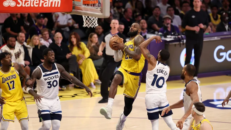 Timberwolves big man shines in losing effort in Game 2 against the Lakers