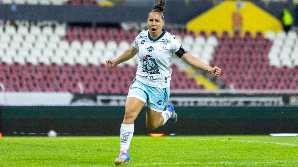 ¡La goleadora al rescate! Charlyn Corral le da el empate a Pachuca en ...
