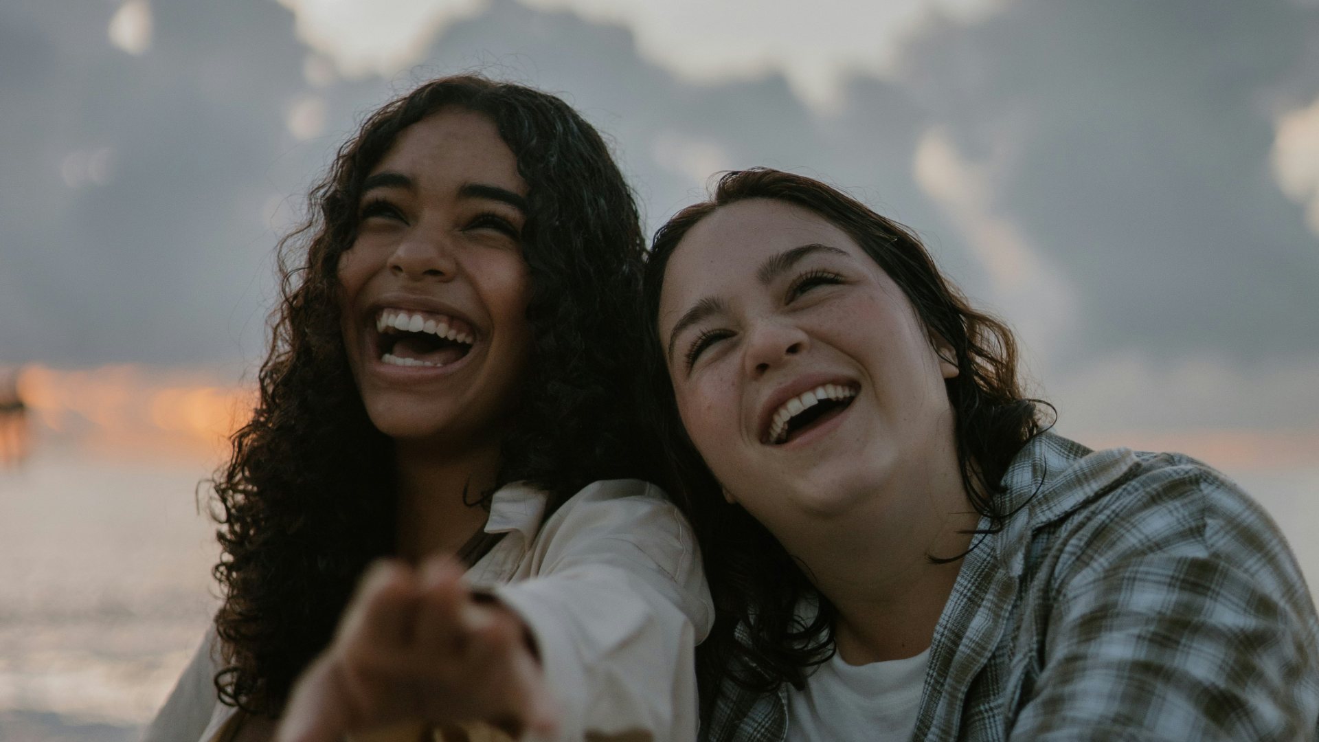 The Keys to Becoming an Exceptional Friend, According to Therapists