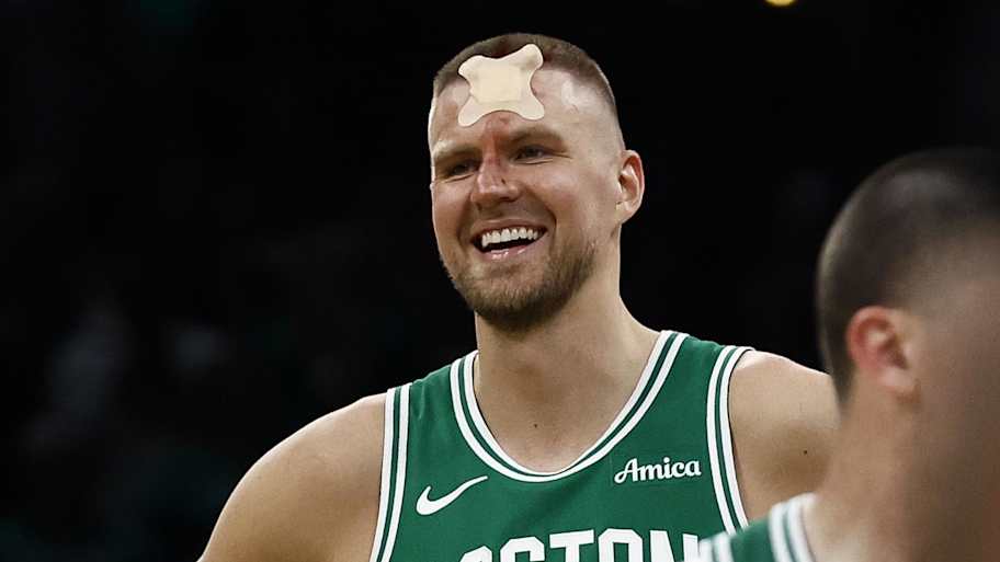 NBA Fans Had Lots of Fun With Kristaps Porzingis’s Comically Large Bandage