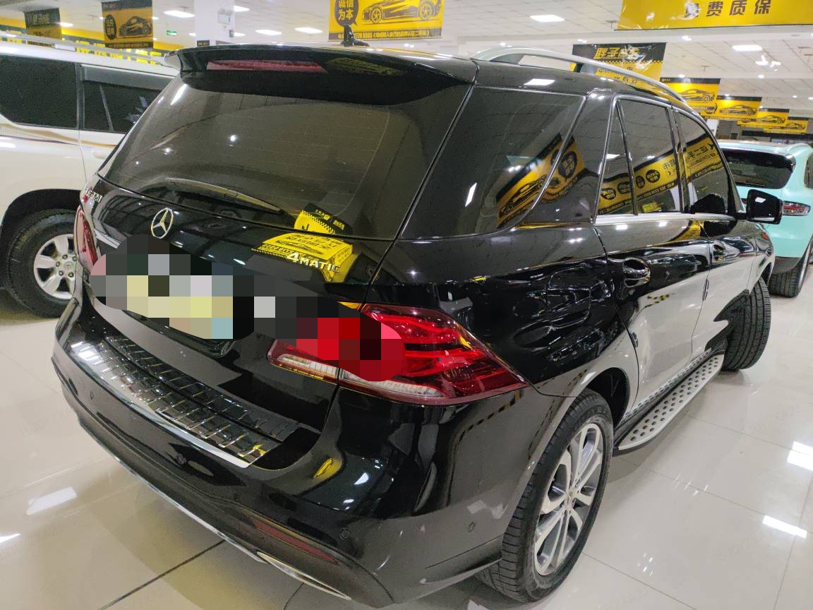 奔驰 奔驰GLE 2016款 GLE 320 4MATIC 豪华型实拍图