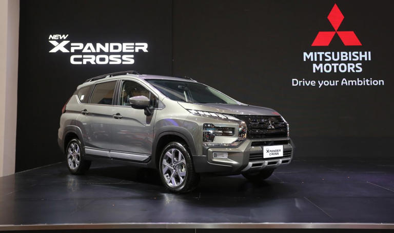 Tampang Gagah Kabin Lega, Update Harga Xpander Cross April 2025