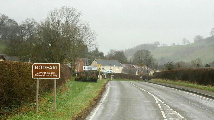 Two arrests as crash leaves seven in hospital