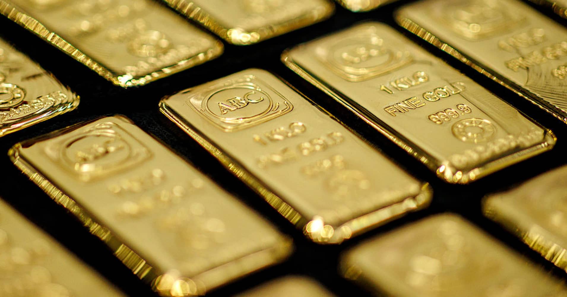 Why gold became the safe haven of choice as U.S. Treasurys and dollar ...