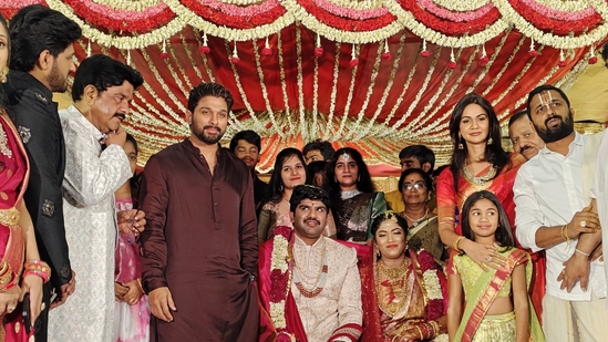 Allu Arjun's new look for Atlee film? Actor's pic with wife Sneha ...