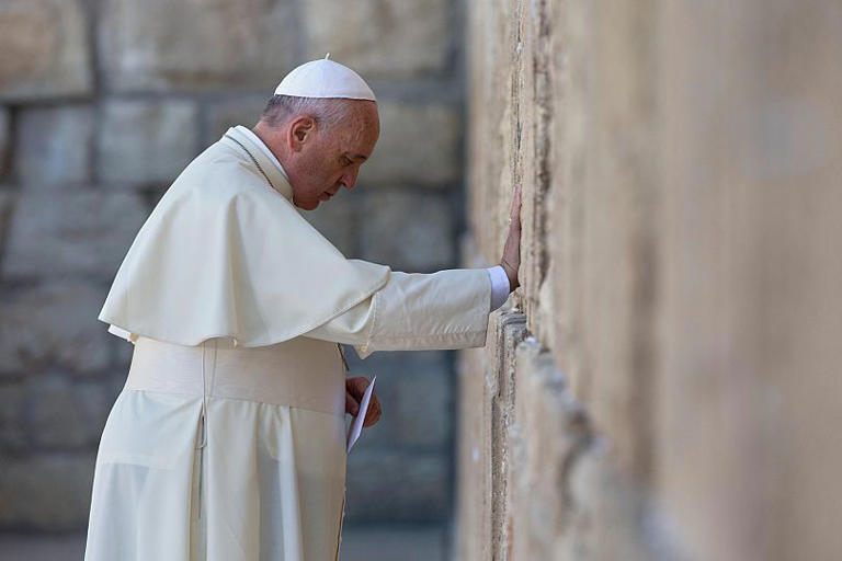 Atelier Lavs: Meet the Italian designer who dressed Pope Francis ...