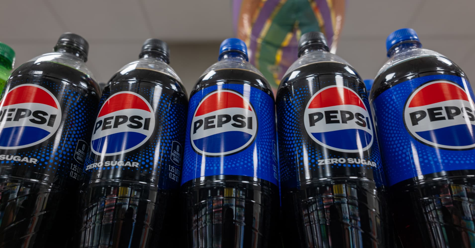 PepsiCo cuts earnings forecast as it predicts 'uncertainty' in tariffs ...